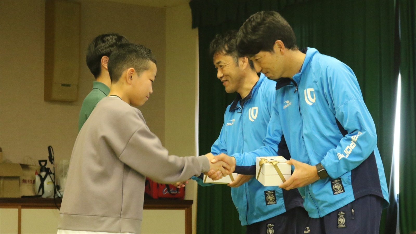 6年生を送る会 謝恩会編: 「蒼き風になれ! 」aokaze official site